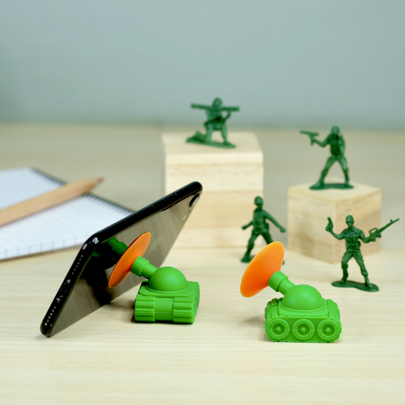 Tank Phone Stand – The Daydreamer Studio